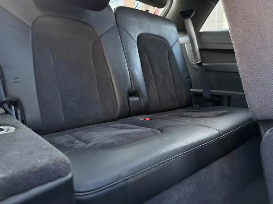 Pelēks Audi Q7 2006 Rīga, ar dzinēja tilpumu 3.00 L un nobraukumu 196 tūkst. km par 6790 €, foto 16 vietnē AUTOMOTO.COM.LV