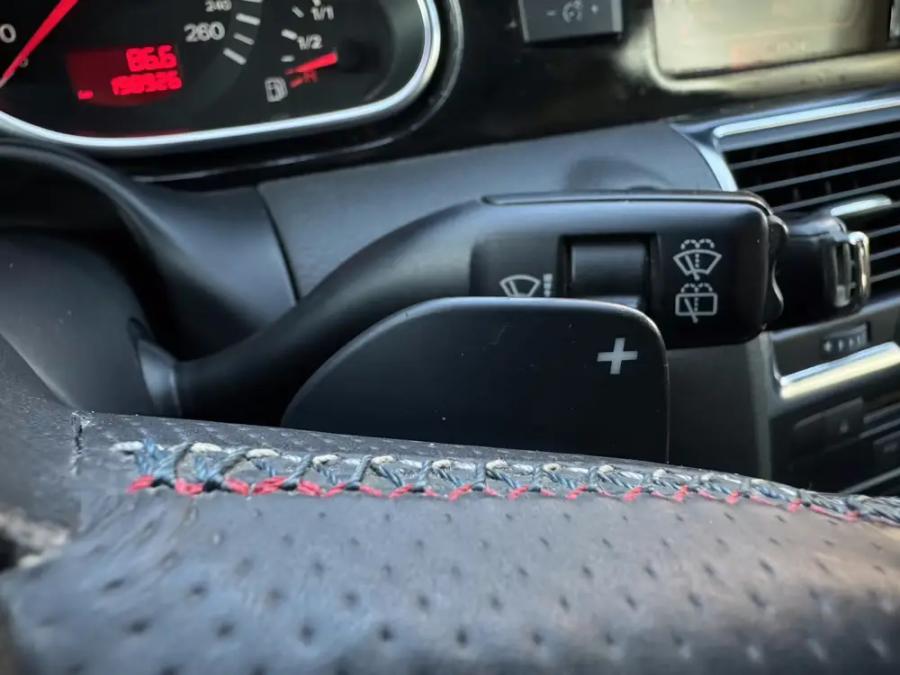 Pelēks Audi Q7 2006 Rīga, ar dzinēja tilpumu 3.00 L un nobraukumu 196 tūkst. km par 6790 €, foto 35 vietnē AUTOMOTO.COM.LV