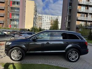 Pelēks Audi Q7 2006 Rīga, ar dzinēja tilpumu 3.00 L un nobraukumu 270 tūkst. km par 5990 €, foto 4 vietnē AUTOMOTO.COM.LV