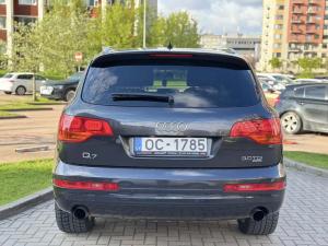 Pelēks Audi Q7 2006 Rīga, ar dzinēja tilpumu 3.00 L un nobraukumu 270 tūkst. km par 5990 €, foto 5 vietnē AUTOMOTO.COM.LV