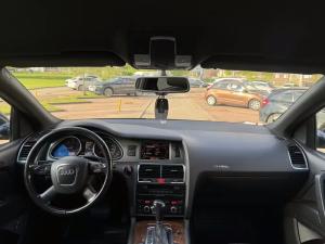 Pelēks Audi Q7 2006 Rīga, ar dzinēja tilpumu 3.00 L un nobraukumu 270 tūkst. km par 5990 €, foto 20 vietnē AUTOMOTO.COM.LV