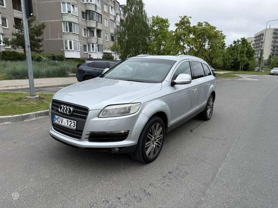 Серый Ауди Ку 7 2006 в Вильнюс, объемом двигателя 2.97 л и пробегом 430 тыс. км за 2200 €, фото 1 на AUTOMOTO.COM.LV