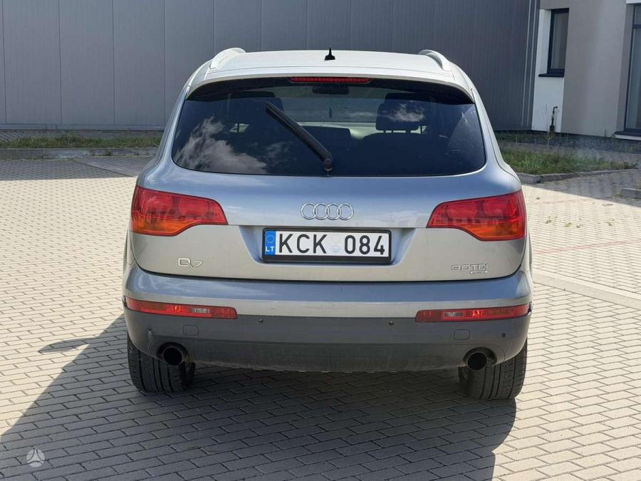 Серый Ауди Ку 7 2006 в Вильнюс, объемом двигателя 2.97 л и пробегом 380 тыс. км за 3700 €, фото 15 на AUTOMOTO.COM.LV