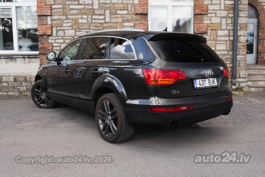 Grey Audi Q7 2006 in Tallinn, with an engine capacity of 3.00 L and mileage of 321 thousand km for 4500 €, photo 4 on AUTOMOTO.COM.LV