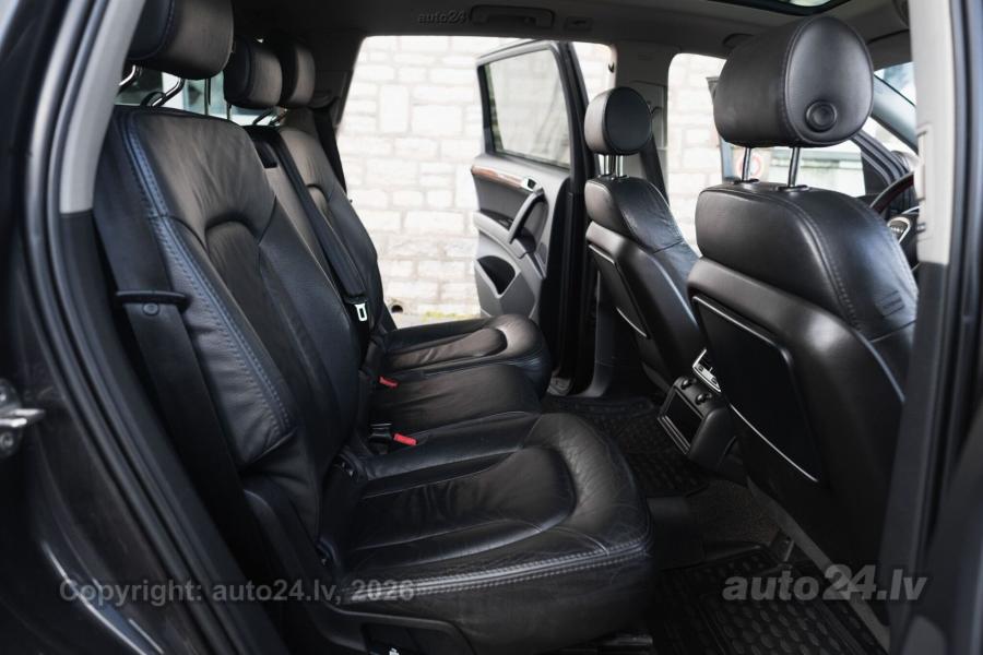 Grey Audi Q7 2006 in Tallinn, with an engine capacity of 3.00 L and mileage of 321 thousand km for 4500 €, photo 9 on AUTOMOTO.COM.LV