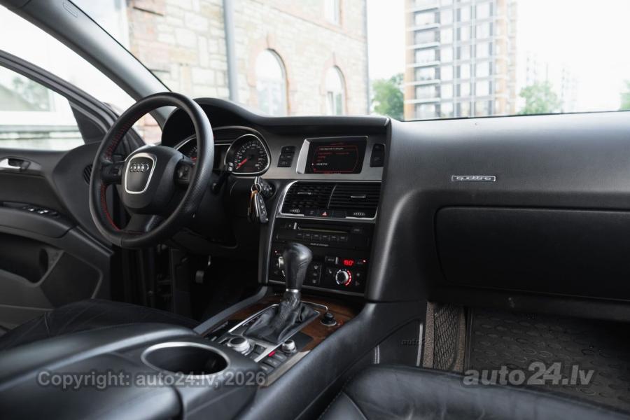 Grey Audi Q7 2006 in Tallinn, with an engine capacity of 3.00 L and mileage of 321 thousand km for 4500 €, photo 12 on AUTOMOTO.COM.LV