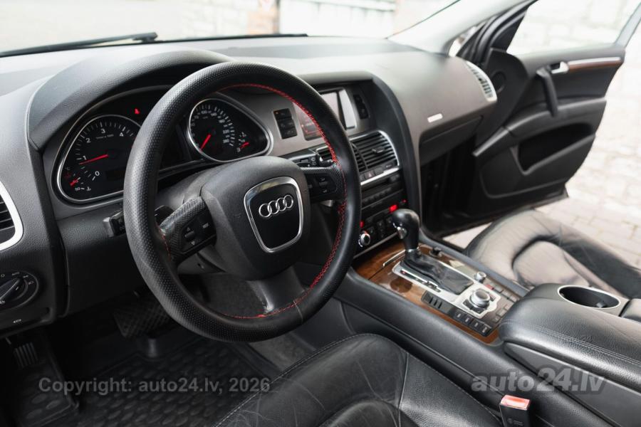 Grey Audi Q7 2006 in Tallinn, with an engine capacity of 3.00 L and mileage of 321 thousand km for 4500 €, photo 13 on AUTOMOTO.COM.LV