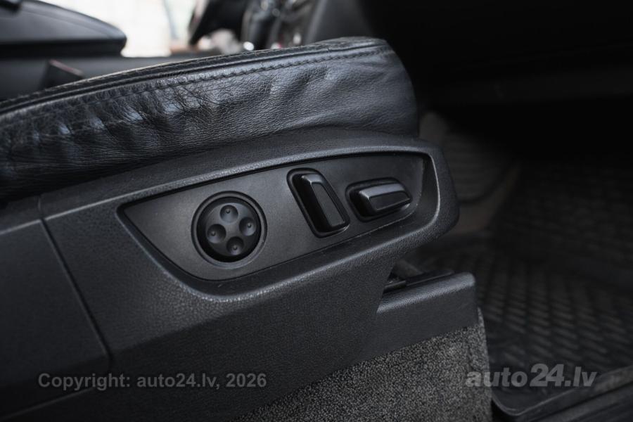 Grey Audi Q7 2006 in Tallinn, with an engine capacity of 3.00 L and mileage of 321 thousand km for 4500 €, photo 24 on AUTOMOTO.COM.LV