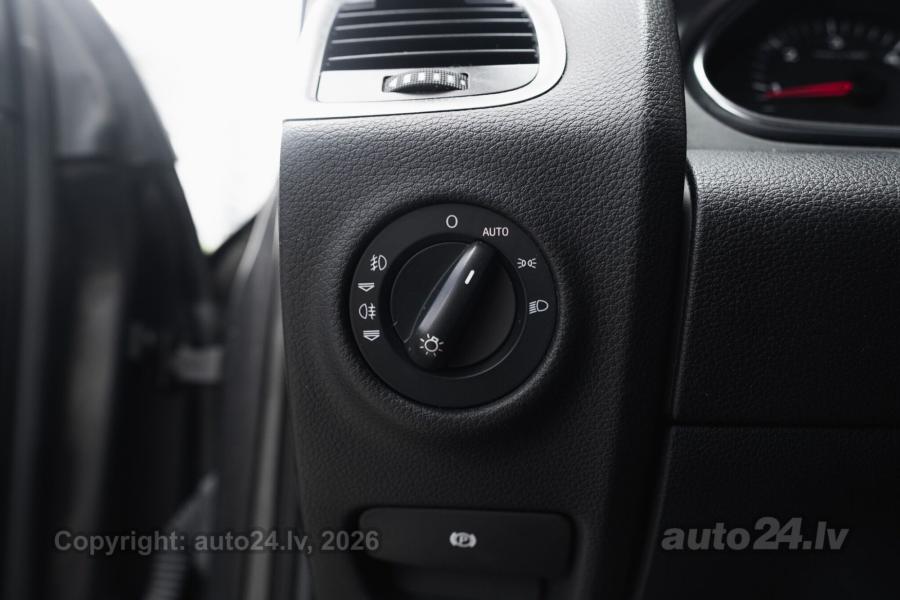 Grey Audi Q7 2006 in Tallinn, with an engine capacity of 3.00 L and mileage of 321 thousand km for 4500 €, photo 26 on AUTOMOTO.COM.LV