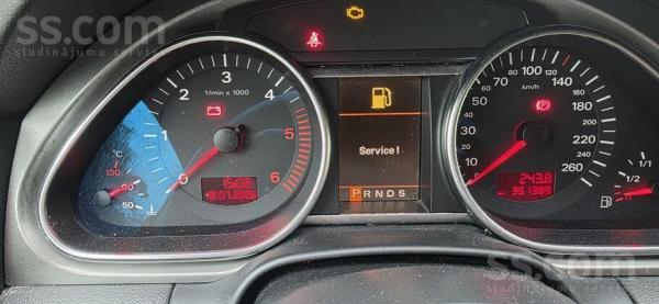 Pelēks Audi Q7 2006 Rīga, ar dzinēja tilpumu 3.00 L un nobraukumu 350 tūkst. km par 2300 €, foto 4 vietnē AUTOMOTO.COM.LV