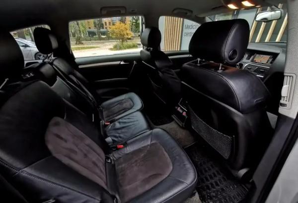 Pelēks Audi Q7 2006 Rīga, ar dzinēja tilpumu 3.00 L un nobraukumu 278 tūkst. km par 8390 €, foto 4 vietnē AUTOMOTO.COM.LV