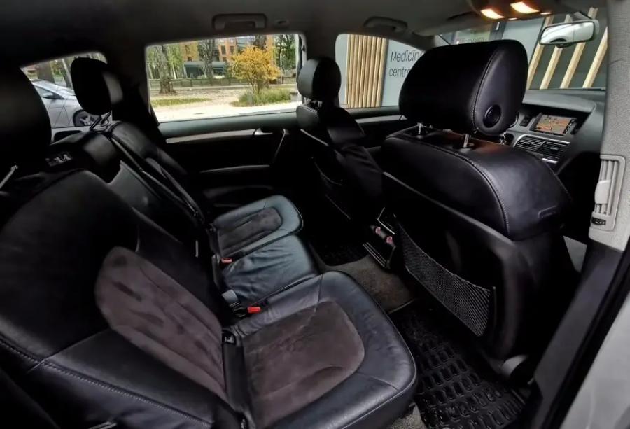 Grey Audi Q7 2006 in Riga, with an engine capacity of 3.00 L and mileage of 278 thousand km for 8390 €, photo 5 on AUTOMOTO.COM.LV