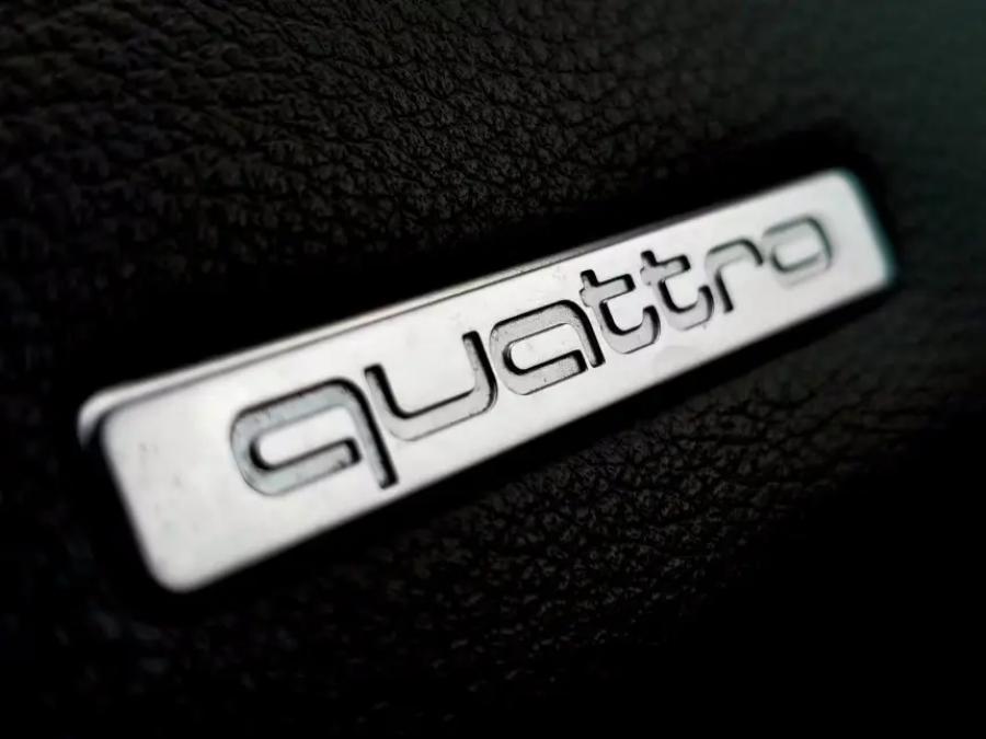 Grey Audi Q7 2006 in Riga, with an engine capacity of 3.00 L and mileage of 278 thousand km for 8390 €, photo 17 on AUTOMOTO.COM.LV