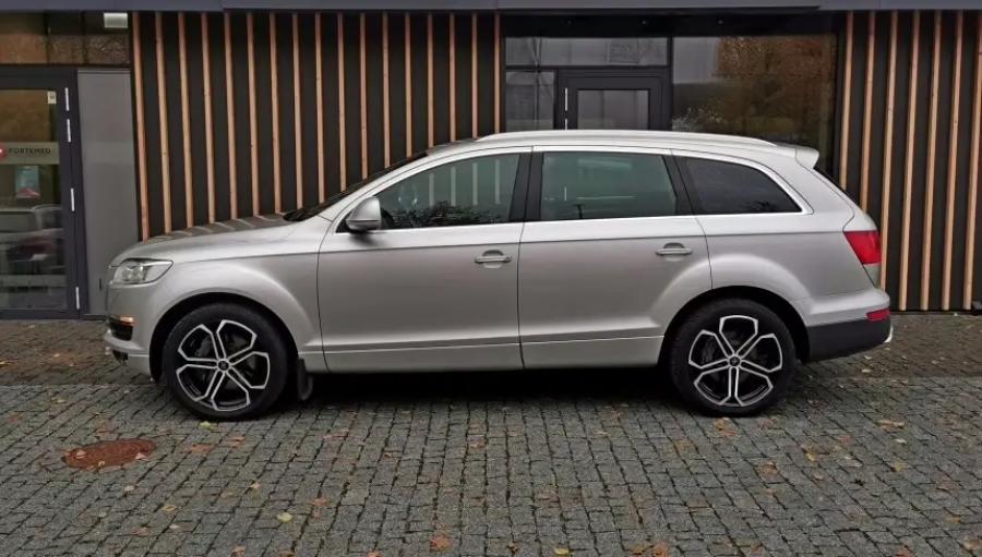 Grey Audi Q7 2006 in Riga, with an engine capacity of 3.00 L and mileage of 278 thousand km for 8390 €, photo 20 on AUTOMOTO.COM.LV
