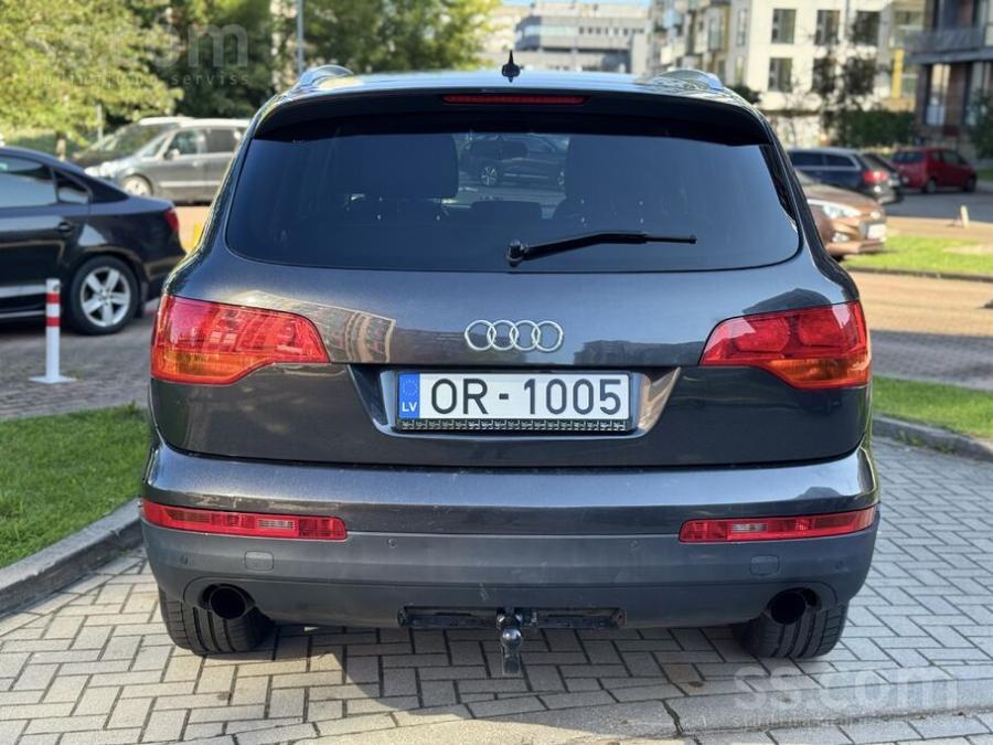 Grey Audi Q7 2006 in Riga, with an engine capacity of 3.00 L and mileage of 383 thousand km for 5690 €, photo 5 on AUTOMOTO.COM.LV