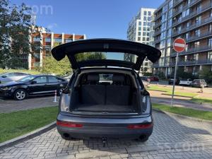 Grey Audi Q7 2006 in Riga, with an engine capacity of 3.00 L and mileage of 383 thousand km for 5690 €, photo 6 on AUTOMOTO.COM.LV