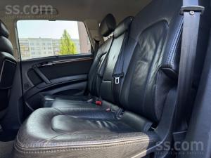 Grey Audi Q7 2006 in Riga, with an engine capacity of 3.00 L and mileage of 383 thousand km for 5690 €, photo 19 on AUTOMOTO.COM.LV