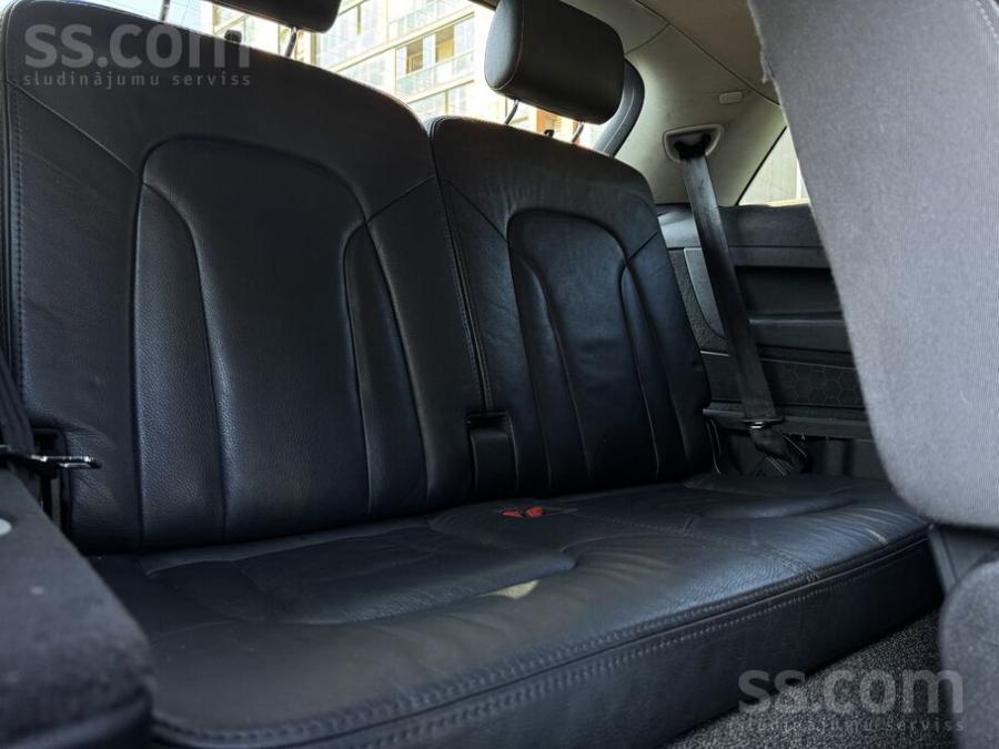 Grey Audi Q7 2006 in Riga, with an engine capacity of 3.00 L and mileage of 383 thousand km for 5690 €, photo 20 on AUTOMOTO.COM.LV