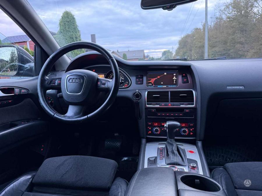 Pelēks Audi Q7 2006 Kauņa, ar dzinēja tilpumu 2.97 L un nobraukumu 320 tūkst. km par 5650 €, foto 12 vietnē AUTOMOTO.COM.LV