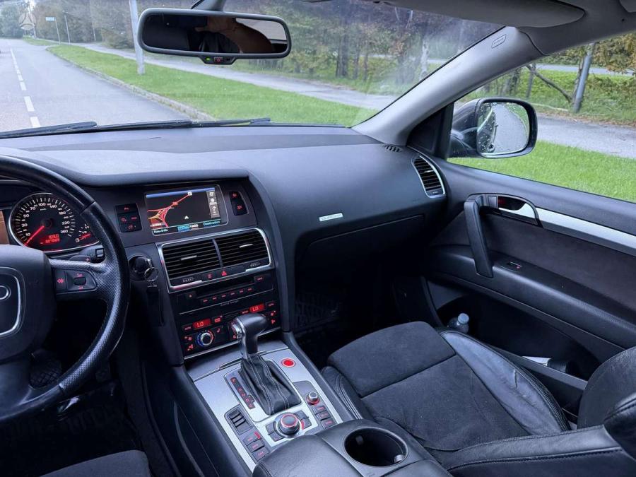 Pelēks Audi Q7 2006 Kauņa, ar dzinēja tilpumu 2.97 L un nobraukumu 320 tūkst. km par 5650 €, foto 15 vietnē AUTOMOTO.COM.LV