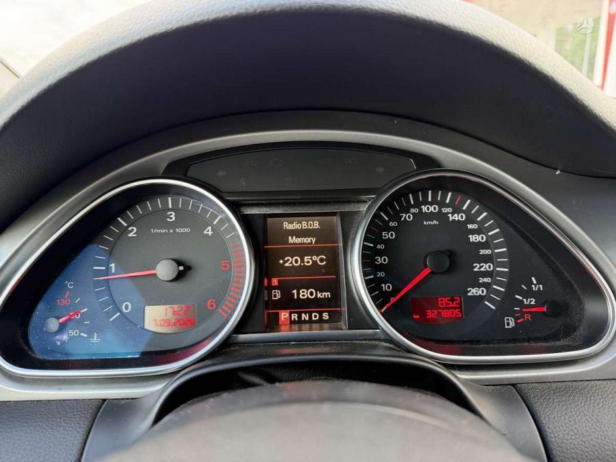 Pelēks Audi Q7 2006 Kauņa, ar dzinēja tilpumu 2.97 L un nobraukumu 320 tūkst. km par 5650 €, foto 21 vietnē AUTOMOTO.COM.LV