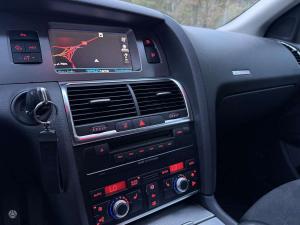 Pelēks Audi Q7 2006 Kauņa, ar dzinēja tilpumu 2.97 L un nobraukumu 320 tūkst. km par 5650 €, foto 24 vietnē AUTOMOTO.COM.LV