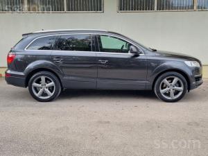 Pelēks Audi Q7 2006 Ogre, ar dzinēja tilpumu 3.00 L un nobraukumu 310 tūkst. km par 5750 €, foto 5 vietnē AUTOMOTO.COM.LV