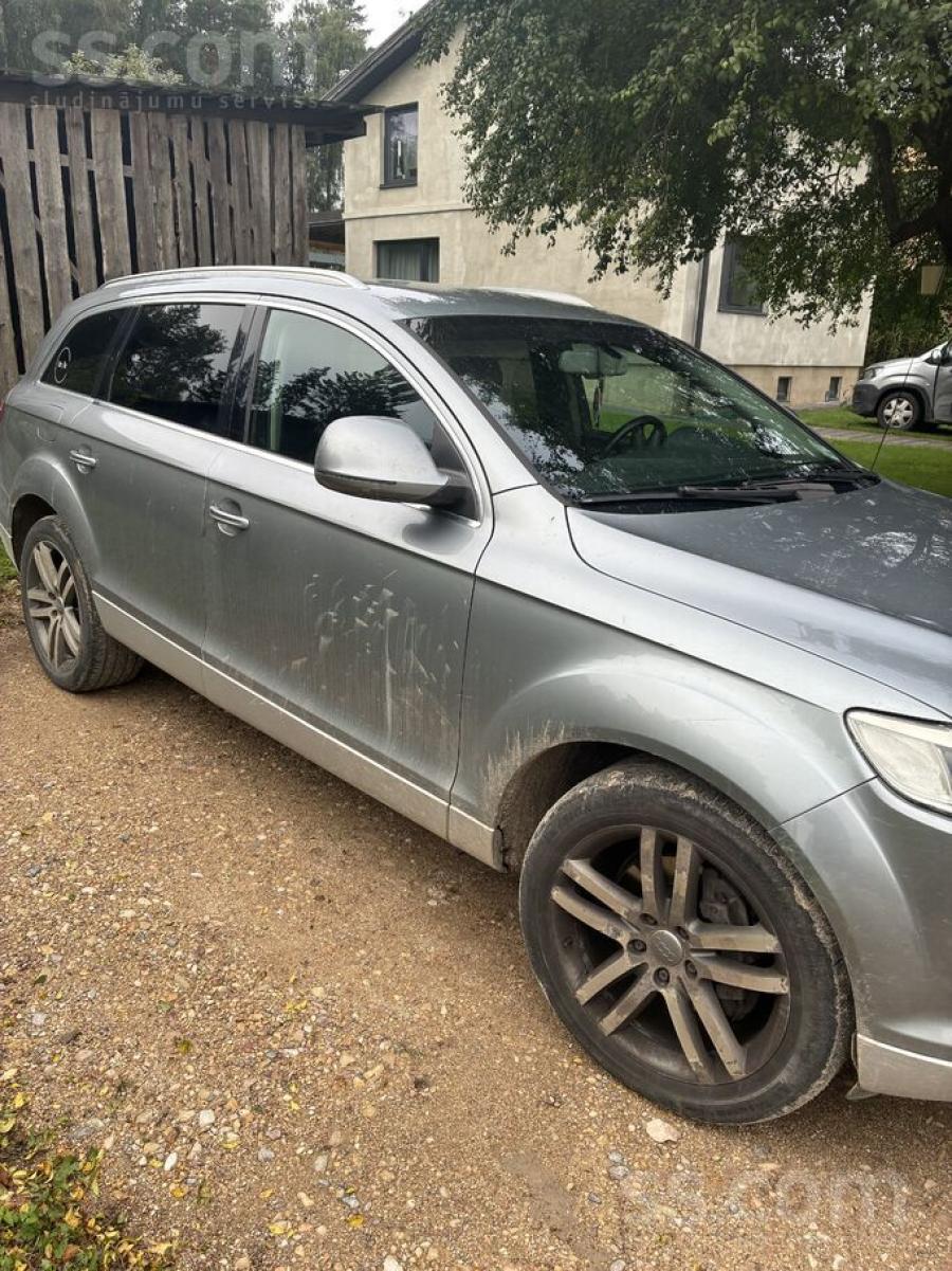 Grey Audi Q7 2006 in Ogre, with an engine capacity of 3.00 L and mileage of 360 thousand km for 4567 €, photo 4 on AUTOMOTO.COM.LV