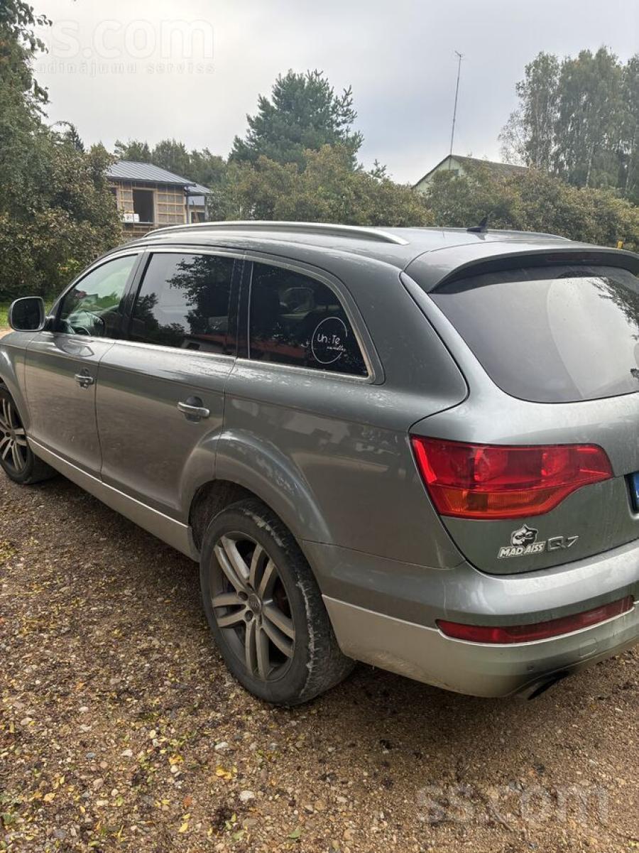Grey Audi Q7 2006 in Ogre, with an engine capacity of 3.00 L and mileage of 360 thousand km for 4567 €, photo 7 on AUTOMOTO.COM.LV