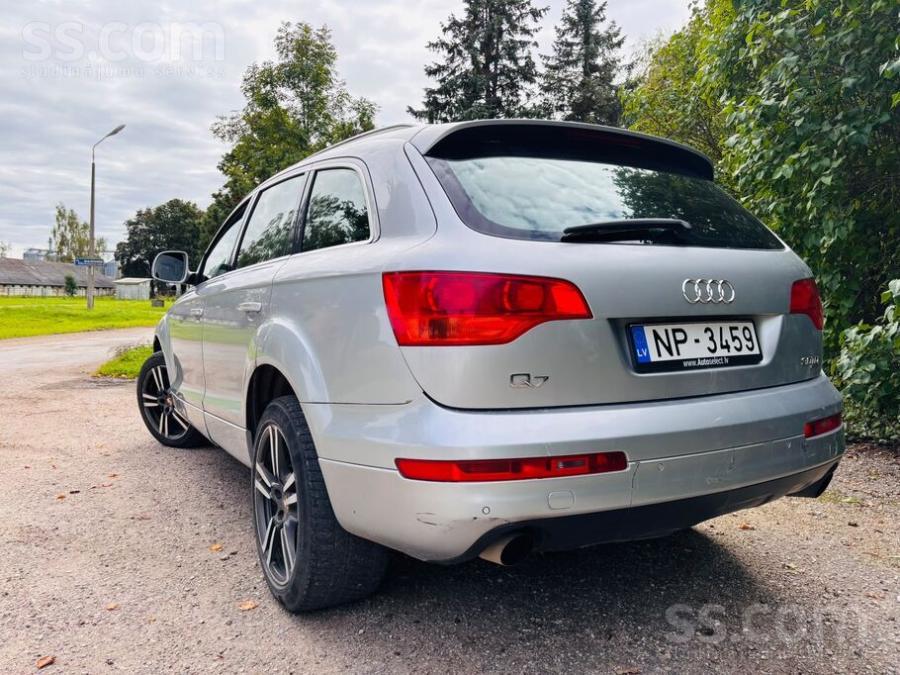 Pelēks Audi Q7 2006 Saldus, ar dzinēja tilpumu 3.00 L un nobraukumu 436 tūkst. km par 4000 €, foto 3 vietnē AUTOMOTO.COM.LV