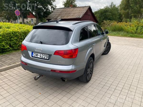 Grey Audi Q7 2006 in Rezekne, with an engine capacity of 3.00 L and mileage of 453 thousand km for 3250 €, photo 5 on AUTOMOTO.COM.LV