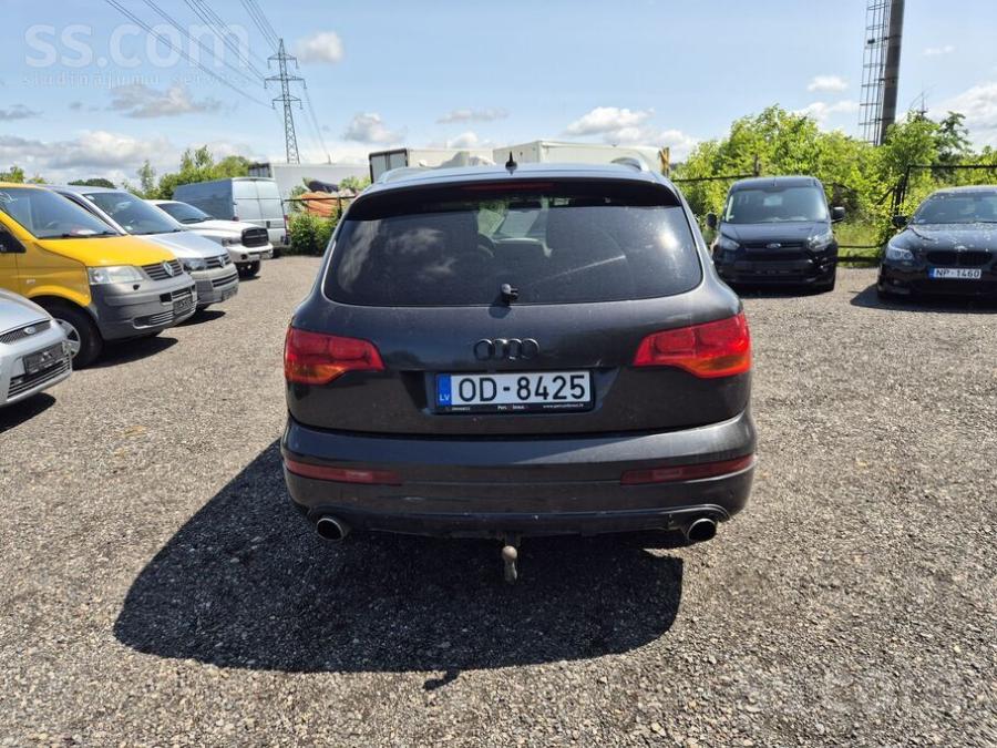 Pelēks Audi Q7 2007 Rīga, ar dzinēja tilpumu 3.00 L un nobraukumu 294 tūkst. km par 6890 €, foto 7 vietnē AUTOMOTO.COM.LV
