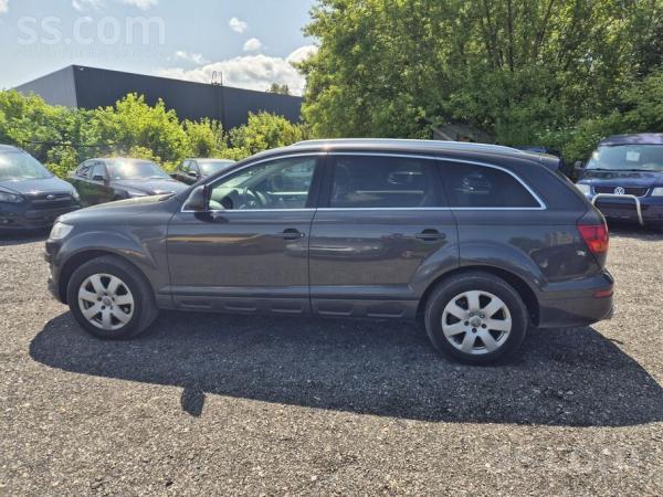 Grey Audi Q7 2007 in Riga, with an engine capacity of 3.00 L and mileage of 294 thousand km for 6890 €, photo 9 on AUTOMOTO.COM.LV