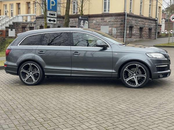 Pelēks Audi Q7 2007 Šauļi, ar dzinēja tilpumu 4.13 L un nobraukumu 359 tūkst. km par 6750 €, foto 7 vietnē AUTOMOTO.COM.LV