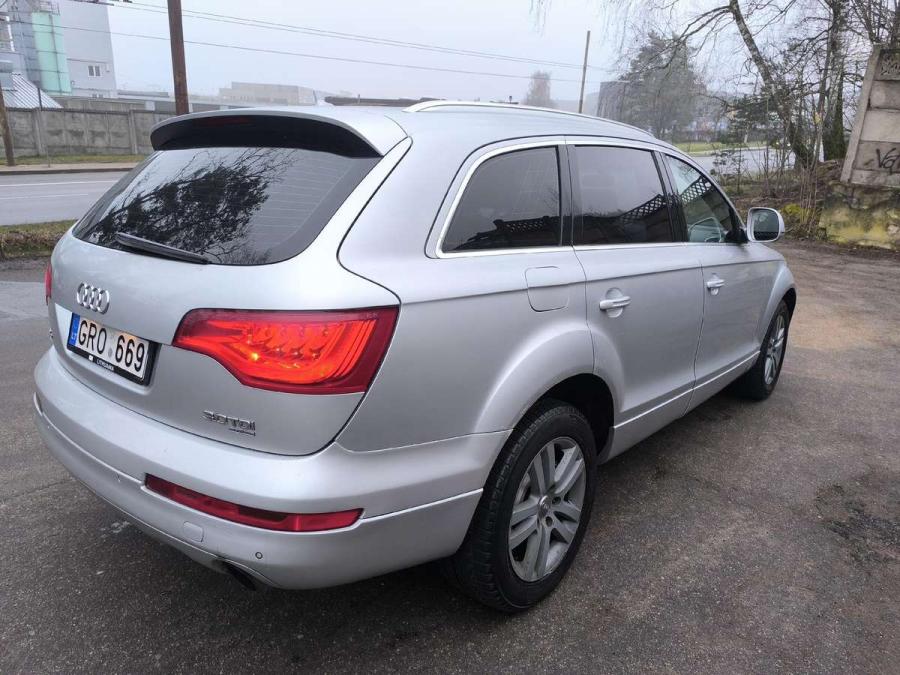 Pelēks Audi Q7 2007 Viļņa, ar dzinēja tilpumu 0.00 L un nobraukumu 319 tūkst. km par 4950 €, foto 10 vietnē AUTOMOTO.COM.LV