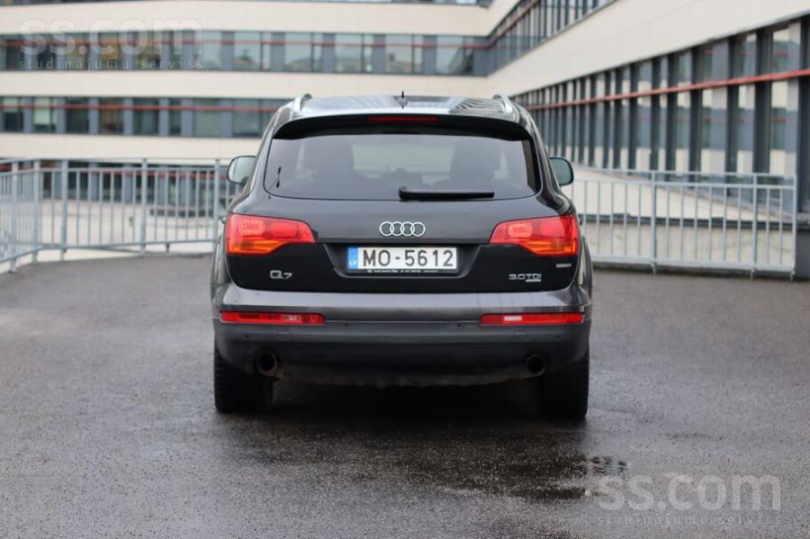 Grey Audi Q7 2007 in Riga, with an engine capacity of 3.00 L and mileage of 337 thousand km for 3777 €, photo 5 on AUTOMOTO.COM.LV