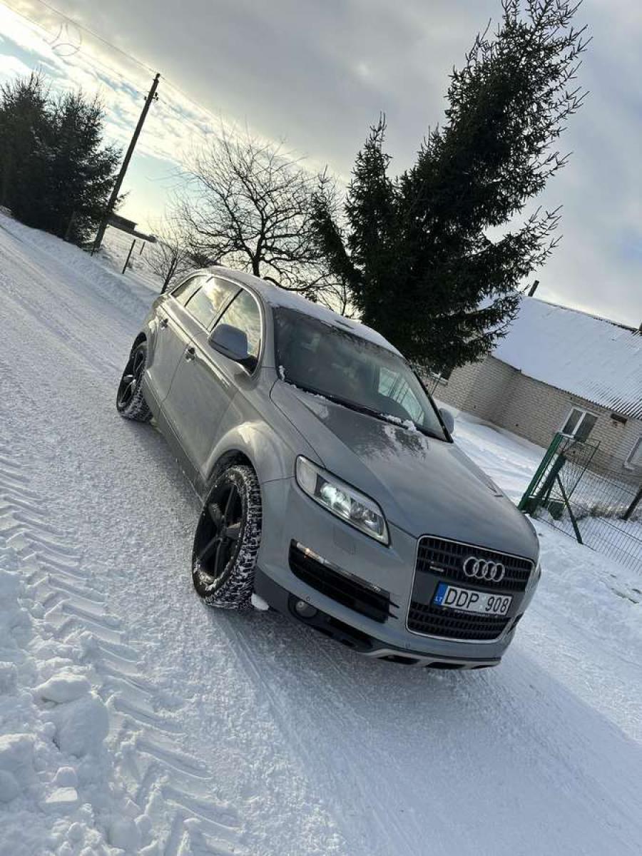 Grey Audi Q7 2007 in Salcininkai, with an engine capacity of 2.97 L and mileage of 405 thousand km for 5200 €, photo 3 on AUTOMOTO.COM.LV