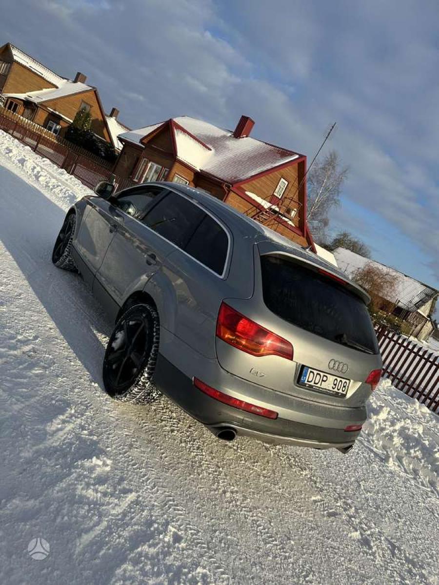 Grey Audi Q7 2007 in Salcininkai, with an engine capacity of 2.97 L and mileage of 405 thousand km for 5200 €, photo 6 on AUTOMOTO.COM.LV