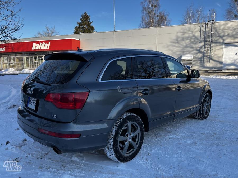 Pelēks Audi Q7 2007 Alīta, ar dzinēja tilpumu 4.20 L un nobraukumu 226 tūkst. km par 5950 €, foto 3 vietnē AUTOMOTO.COM.LV