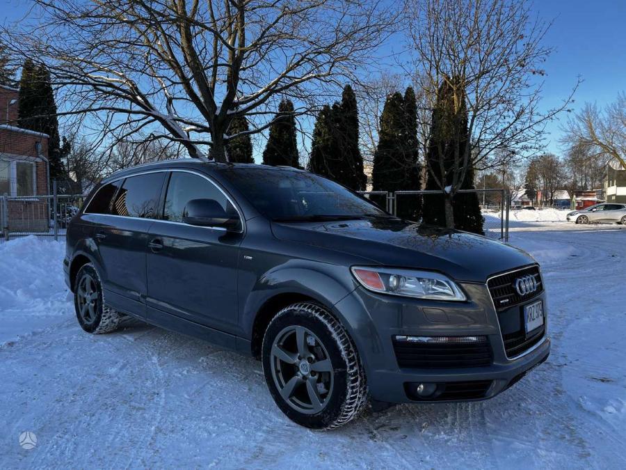 Grey Audi Q7 2007 in Alytus, with an engine capacity of 4.20 L and mileage of 226 thousand km for 5950 €, photo 1 on AUTOMOTO.COM.LV