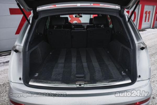 Grey Audi Q7 2007 in Tallinn, with an engine capacity of 3.00 L and mileage of 222 thousand km for 6499 €, photo 11 on AUTOMOTO.COM.LV