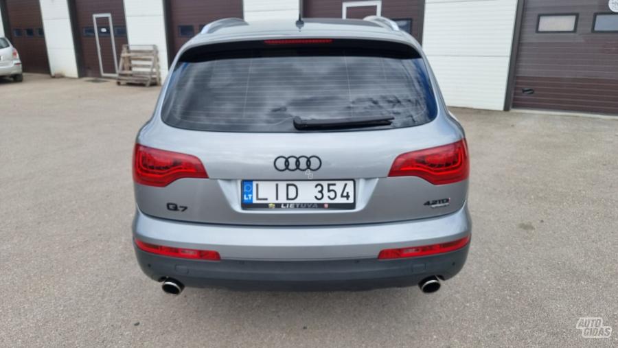 Grey Audi Q7 2007 in Utena, with an engine capacity of 4.10 L and mileage of 278 thousand km for 7100 €, photo 5 on AUTOMOTO.COM.LV