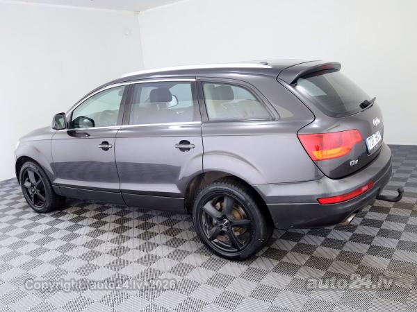 Pelēks Audi Q7 2007 Tallina, ar dzinēja tilpumu 3.00 L un nobraukumu 419 tūkst. km par 3499 €, foto 4 vietnē AUTOMOTO.COM.LV