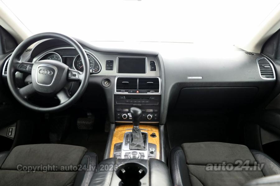Grey Audi Q7 2007 in Tallinn, with an engine capacity of 3.00 L and mileage of 419 thousand km for 3499 €, photo 6 on AUTOMOTO.COM.LV