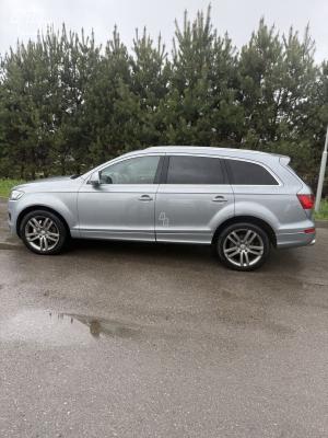 Grey Audi Q7 2007 in Kaunas, with an engine capacity of 3.00 L and mileage of 350 thousand km for 7000 €, photo 5 on AUTOMOTO.COM.LV