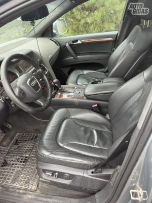 Grey Audi Q7 2007 in Kaunas, with an engine capacity of 3.00 L and mileage of 350 thousand km for 7000 €, photo 12 on AUTOMOTO.COM.LV