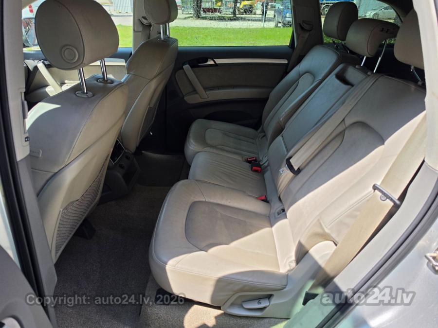 Grey Audi Q7 2007 in Tallinn, with an engine capacity of 3.00 L and mileage of 330 thousand km for 6900 €, photo 9 on AUTOMOTO.COM.LV