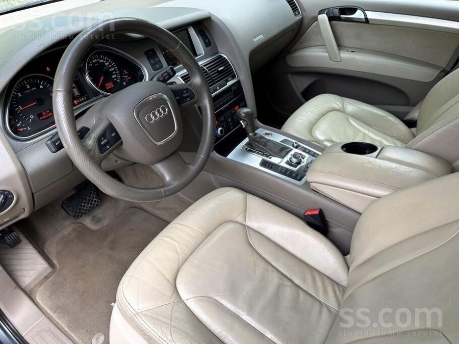 Grey Audi Q7 2007 in Riga, with an engine capacity of 3.00 L and mileage of 320 thousand km for 6600 €, photo 10 on AUTOMOTO.COM.LV