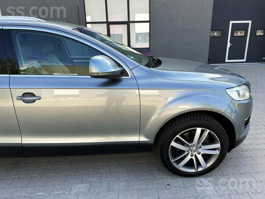 Pelēks Audi Q7 2007 Rīga, ar dzinēja tilpumu 3.00 L un nobraukumu 320 tūkst. km par 6500 €, foto 27 vietnē AUTOMOTO.COM.LV