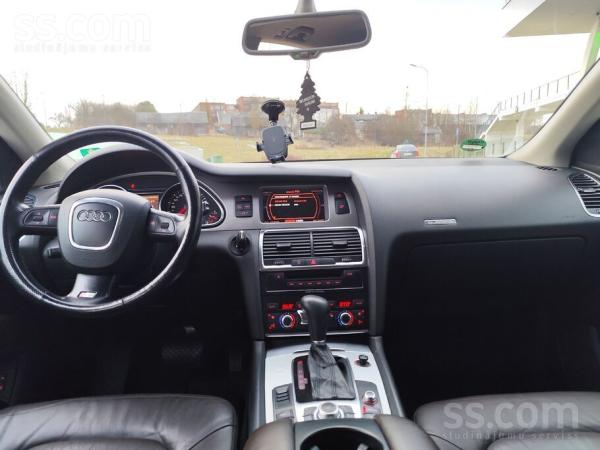 Grey Audi Q7 2007 in Rezekne, with an engine capacity of 3.00 L and mileage of 334 thousand km for 6950 €, photo 10 on AUTOMOTO.COM.LV